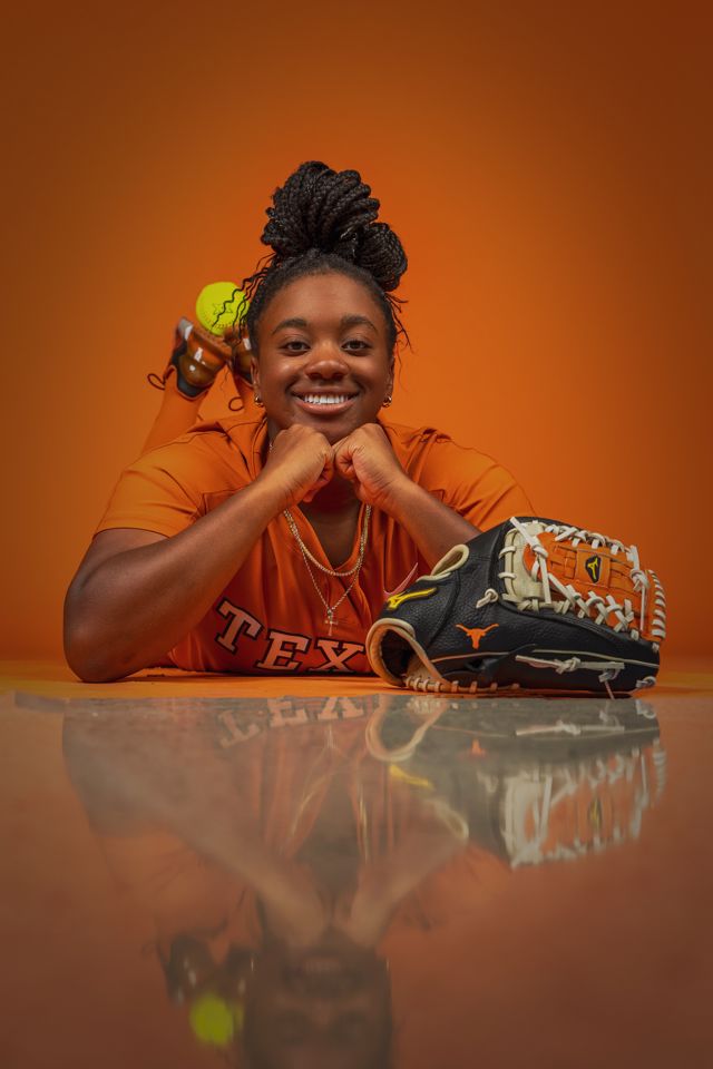 Victoria (Vic) Hunter, First base, Utility, Texas Longhorns - NIL ...